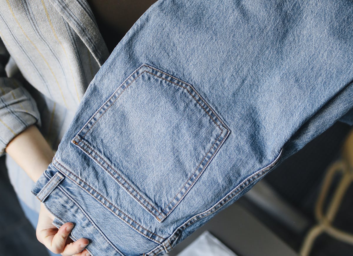 How to Sell Used Clothes Online in India (And Make Money)